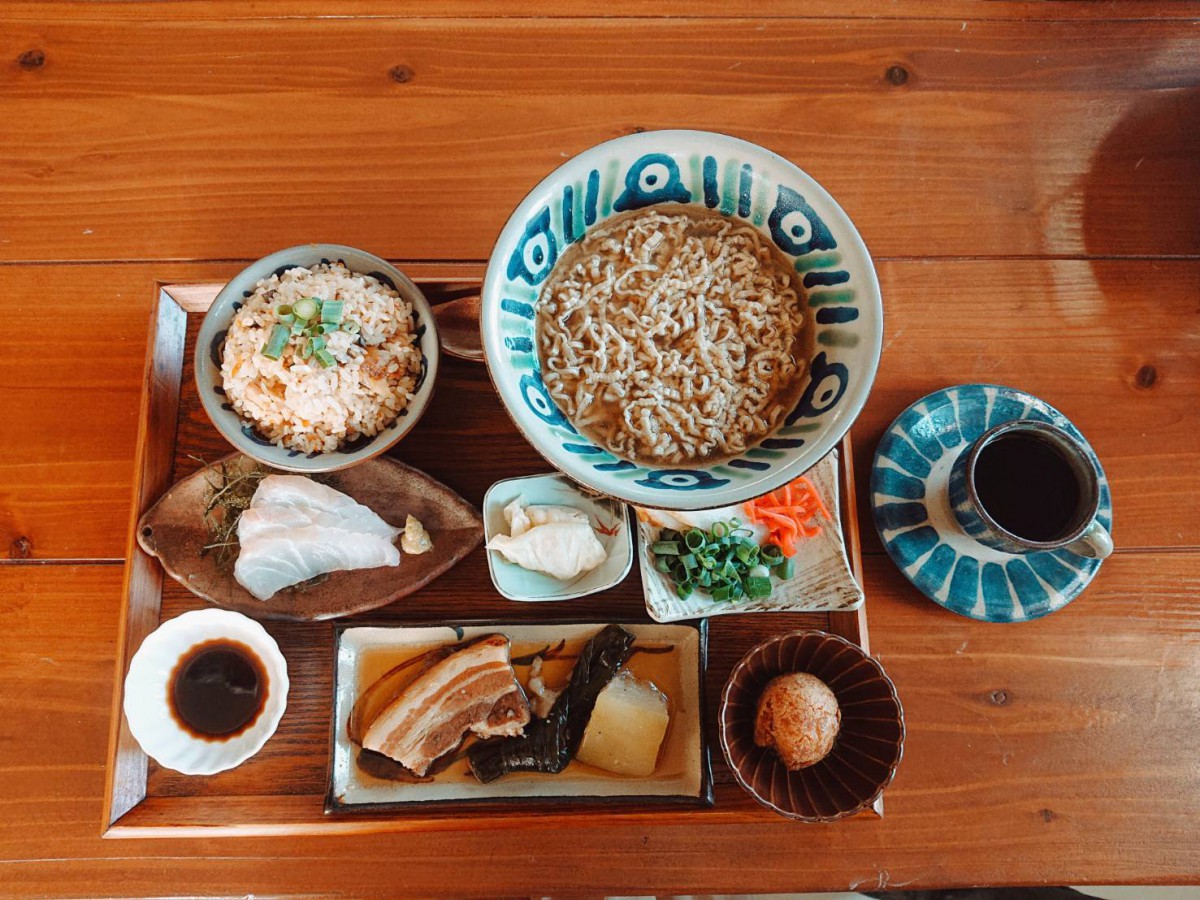 [Enjoy the spectacular view while enjoying Okinawa soba lunch] Enjoy ...